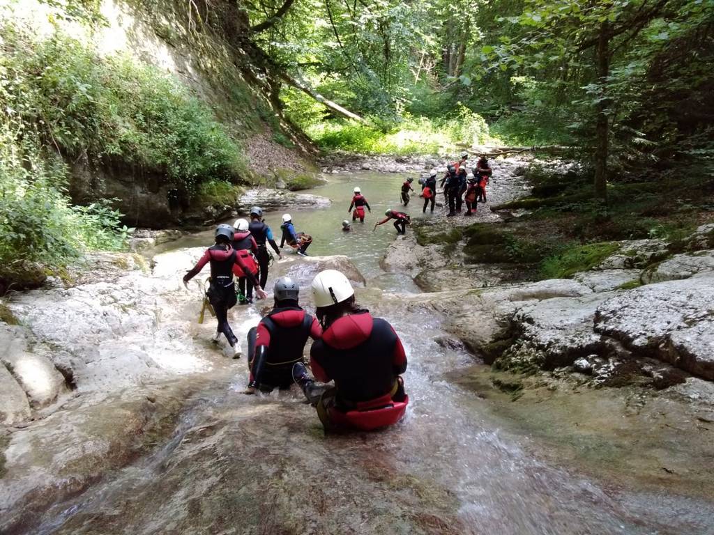Canyoning Annecy: Explorez les canyons avec nos guides